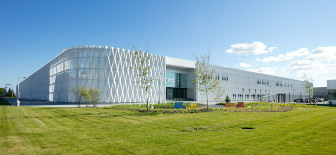 Equinix: MT2 Data Center