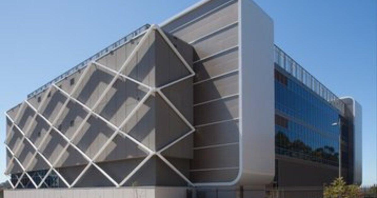HMC to pay for iseek ahead of data center portfolio listing