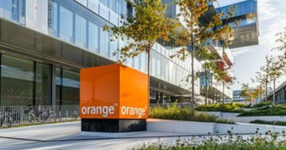 Orange signs new 15-year PPA in France