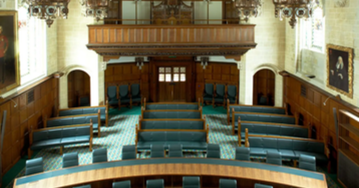 UK Moves Court System Workloads from Legacy Data Centers
